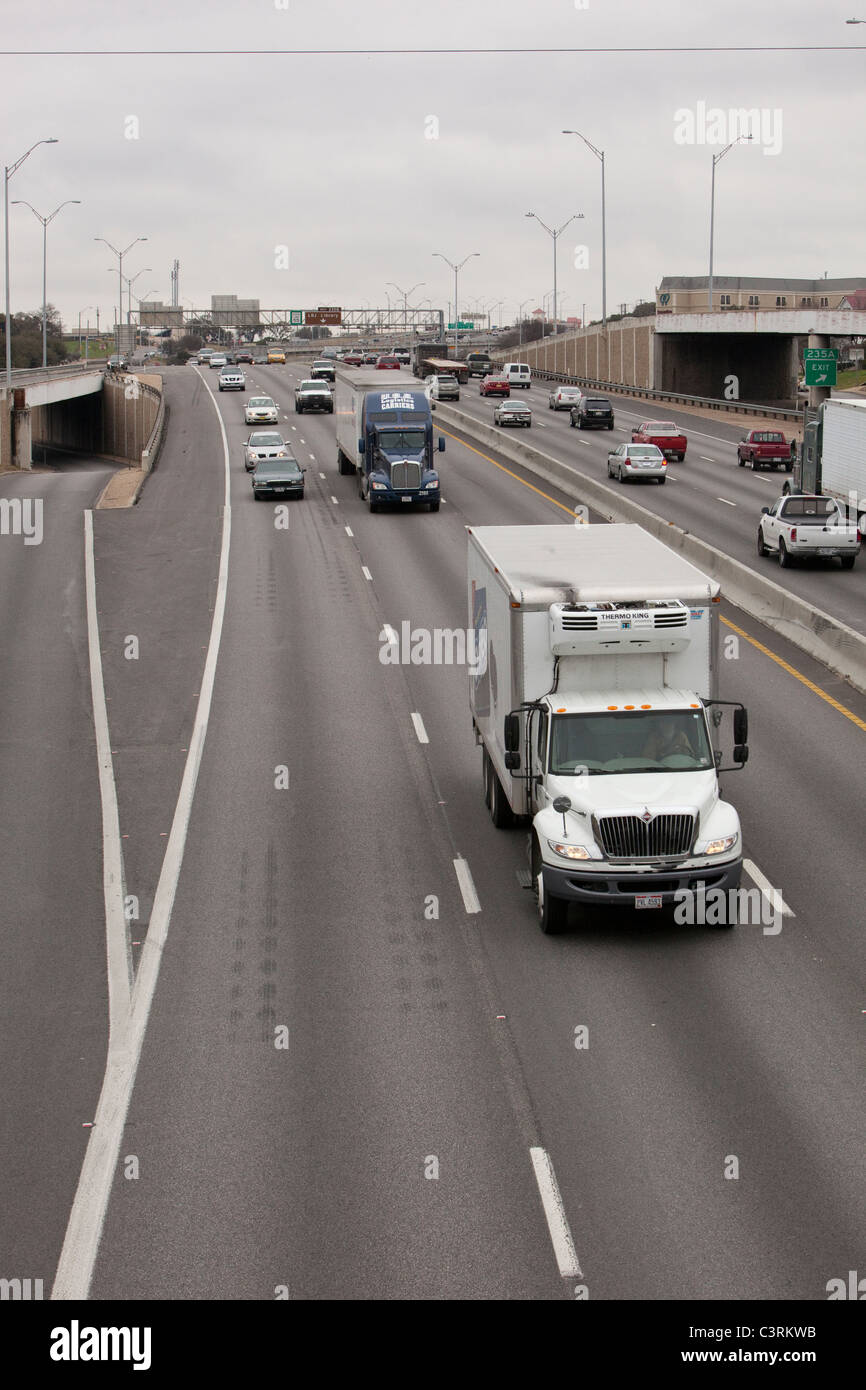 Highway merge ramp hi-res stock photography and images - Alamy