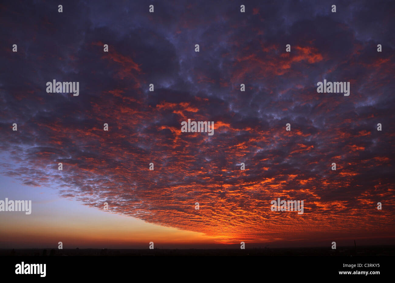 Red evening hi-res stock photography and images - Alamy