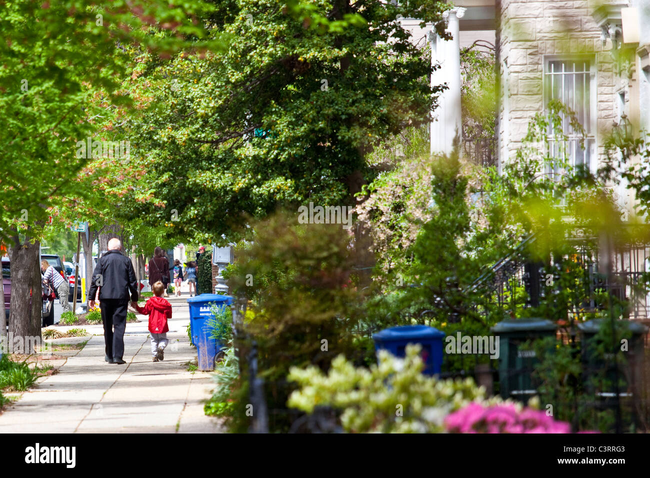 Washington dc usa people walking hi-res stock photography and images ...