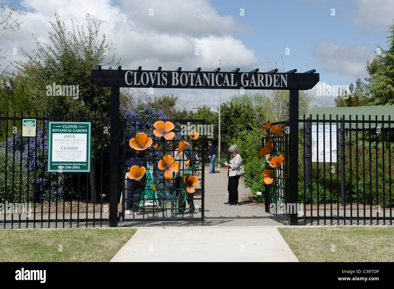Clovis botanical garden entrance hi-res stock photography and images ...