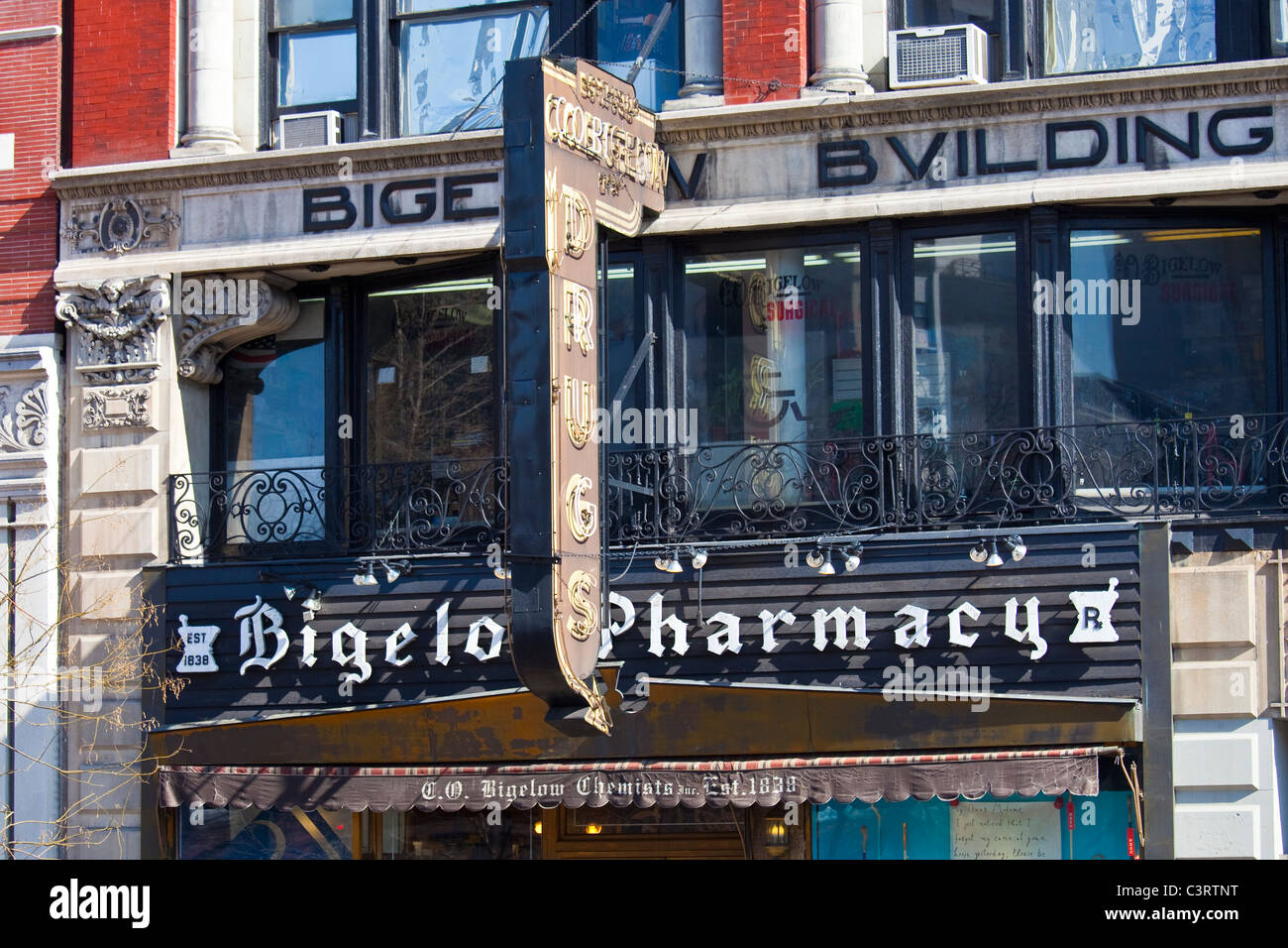 Old pharmacy sign hi-res stock photography and images - Alamy