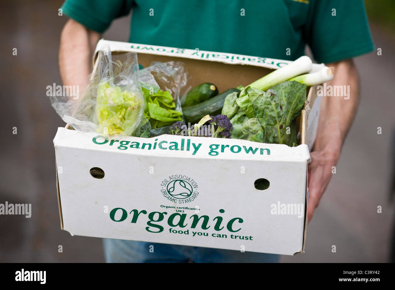 Delivery veg box hi-res stock photography and images - Alamy