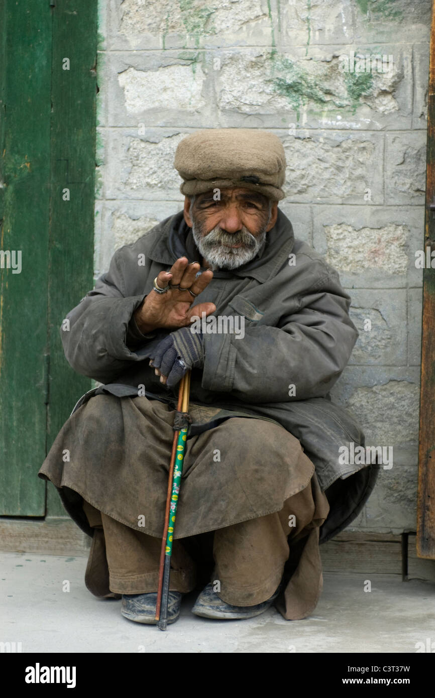 An old man in the Hunza Valley Stock Photo - Alamy