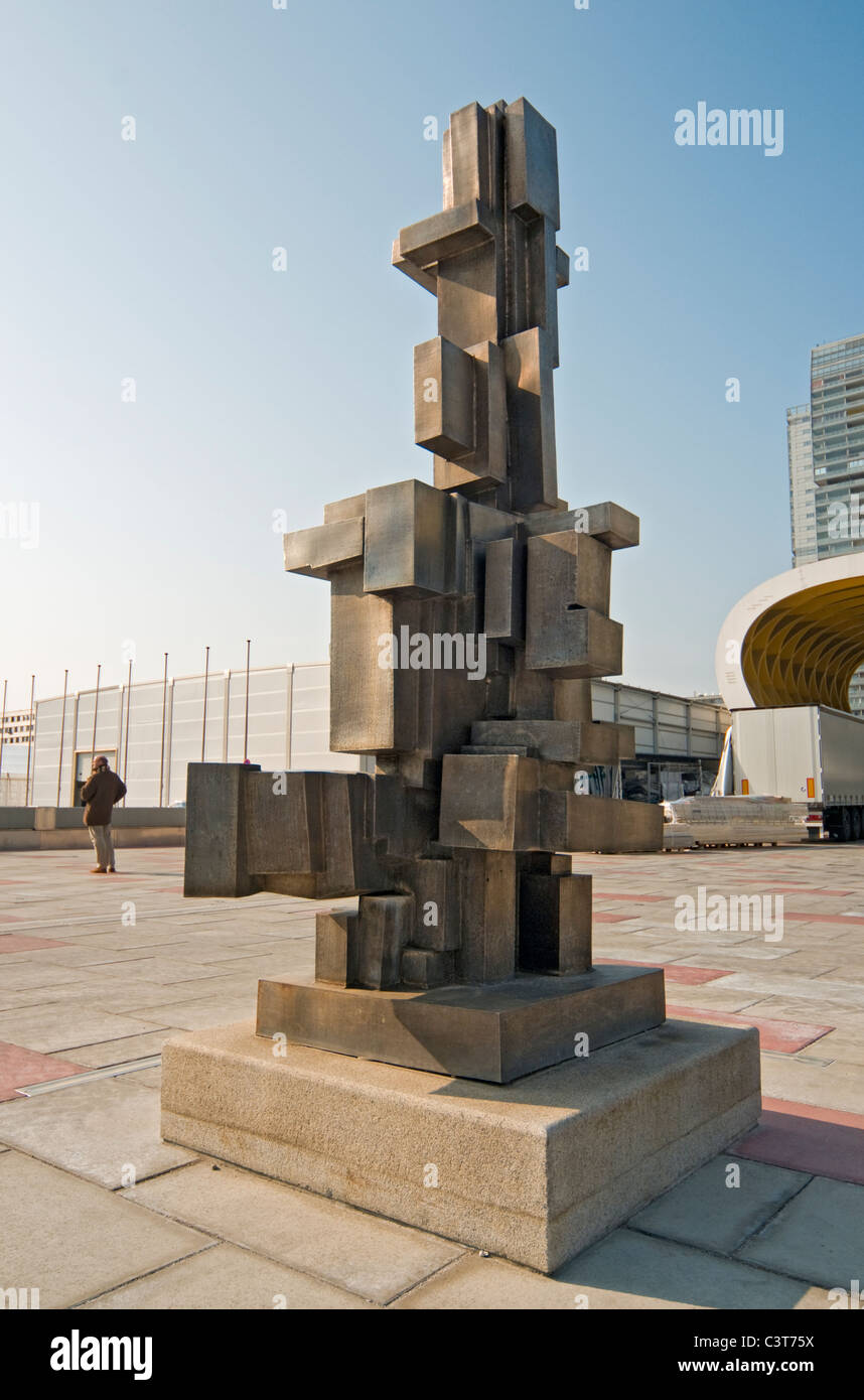 Sculpture by Fritz Wotruba at Donau City Vienna DC (Donaustadt), Wien ...