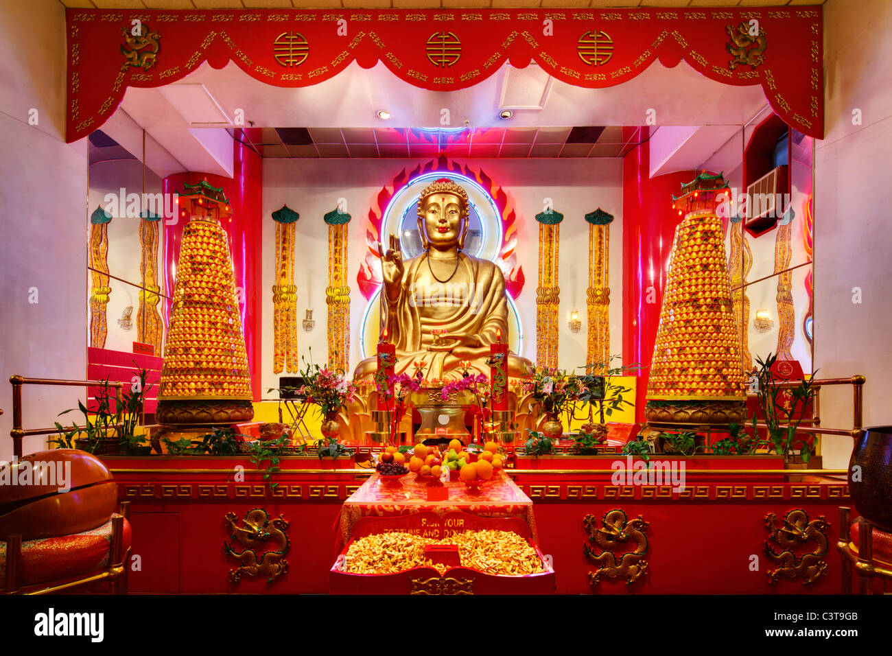 Mahayana buddhist temple new york hi-res stock photography and images ...