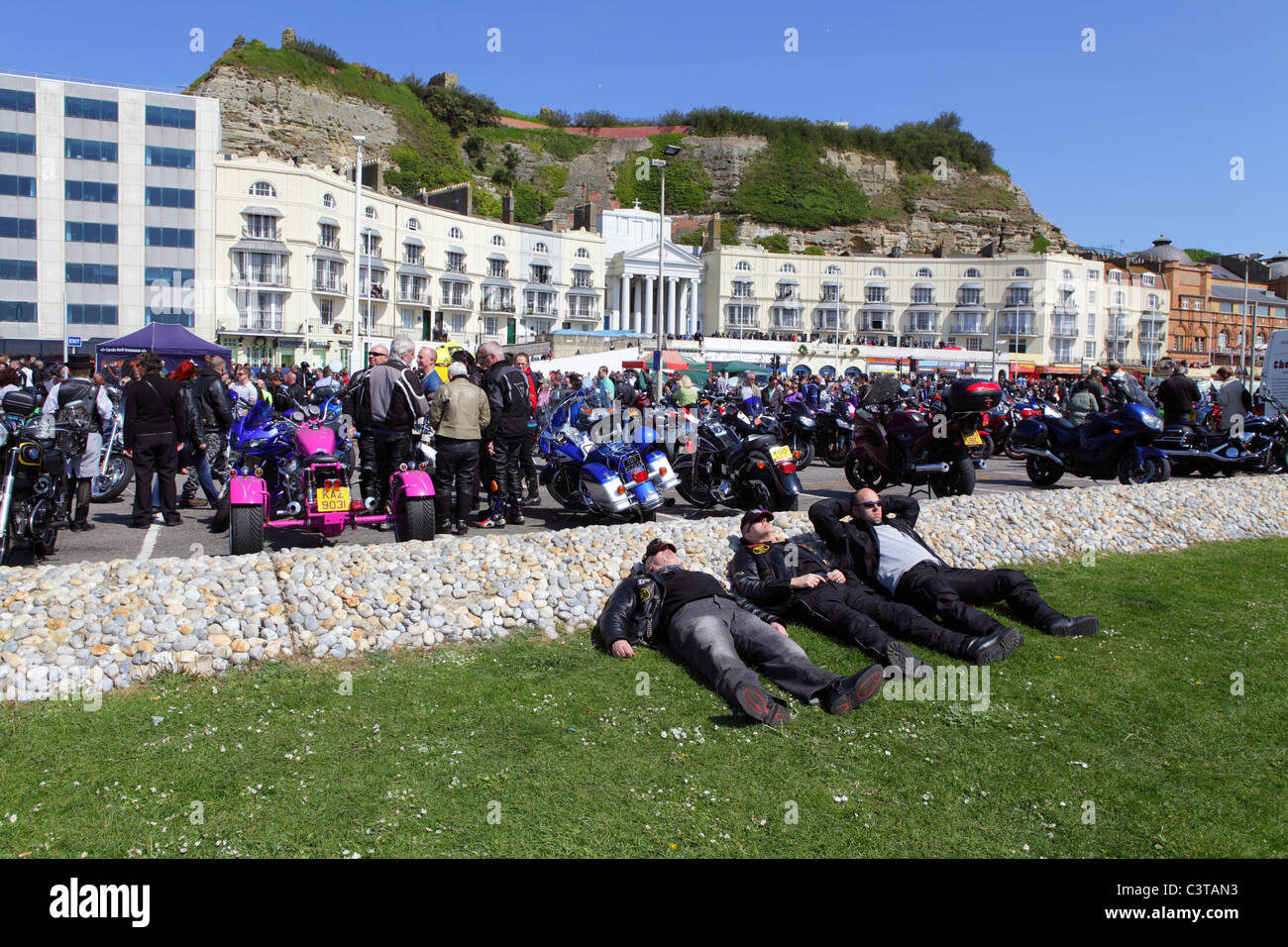 Bikers enjoying the sun at the annual Hastings May Day motorbike rally ...