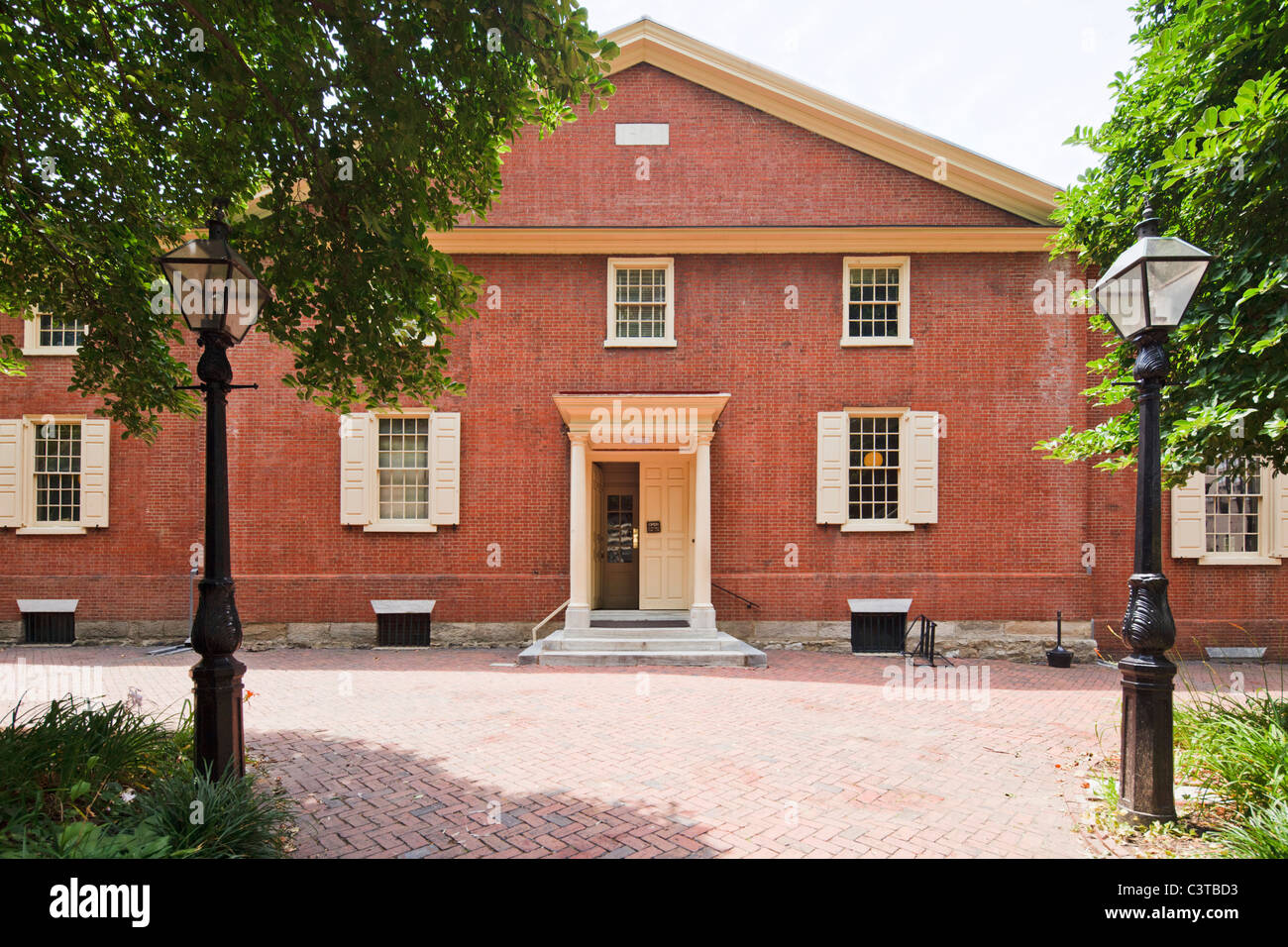 Historic arch street meeting house, hi-res stock photography and images ...