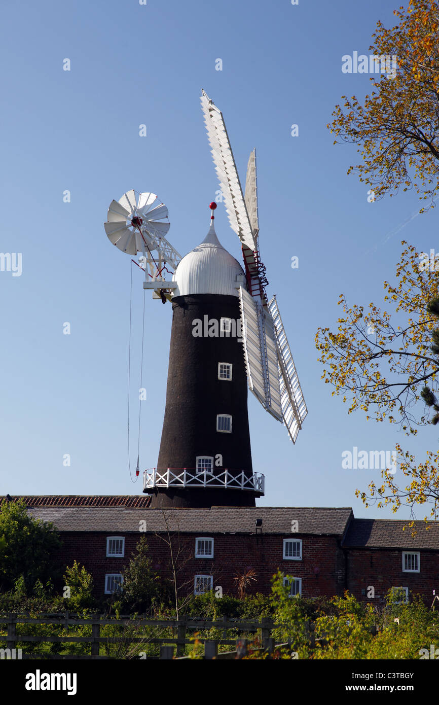 Black and white windmill hi-res stock photography and images - Alamy