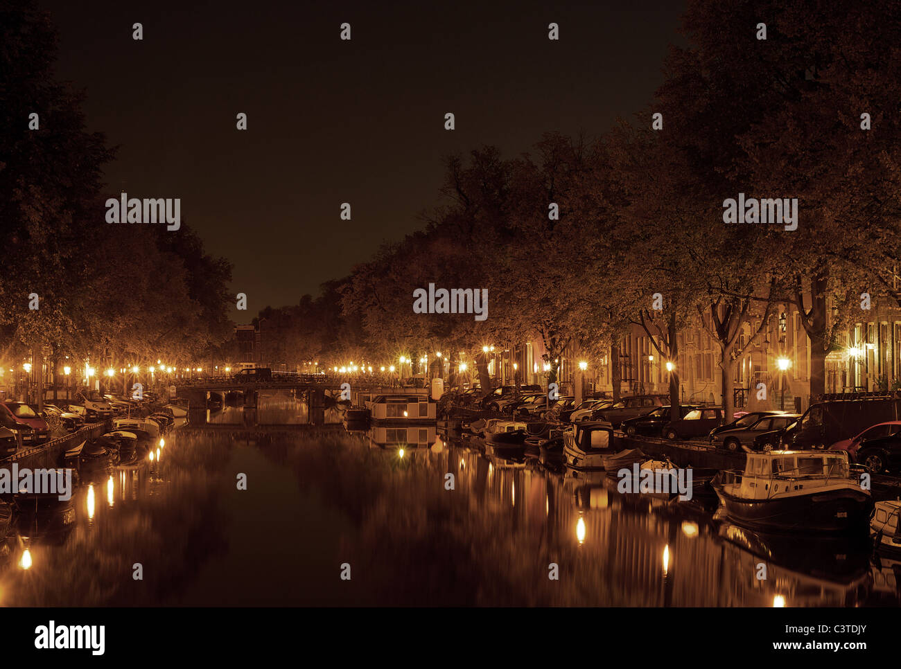 Herengracht canal at night, Amsterdam, Netherlands Stock Photo - Alamy