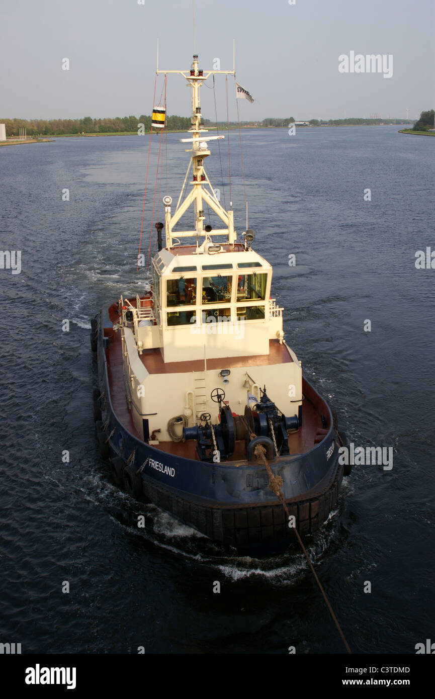 Port of Amsterdam tug 'Friesland', North Sea Ship Canal, Amsterdam to ...