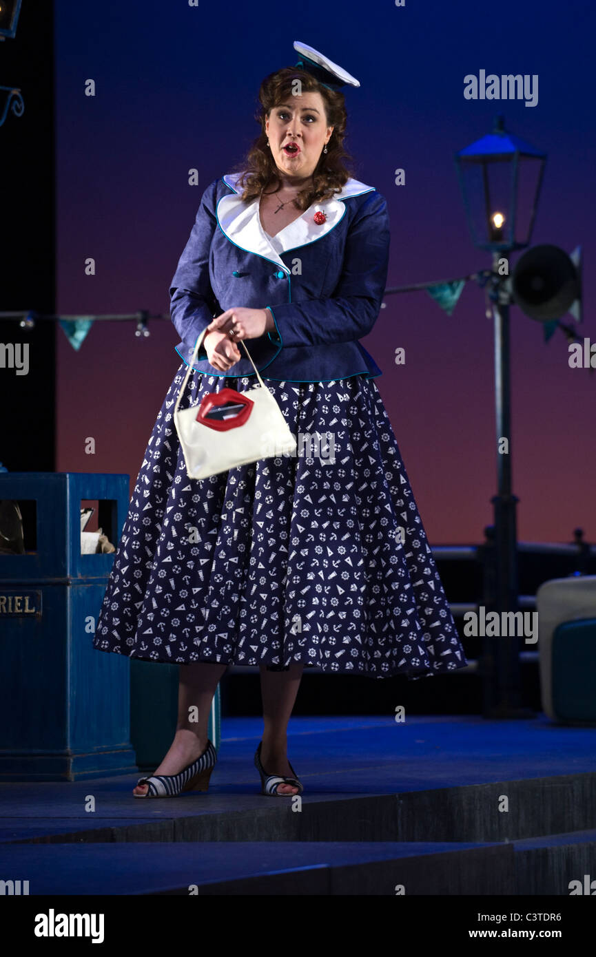 Cosi fan tutte by Mozart - Welsh National Opera Summer 2011 production ...