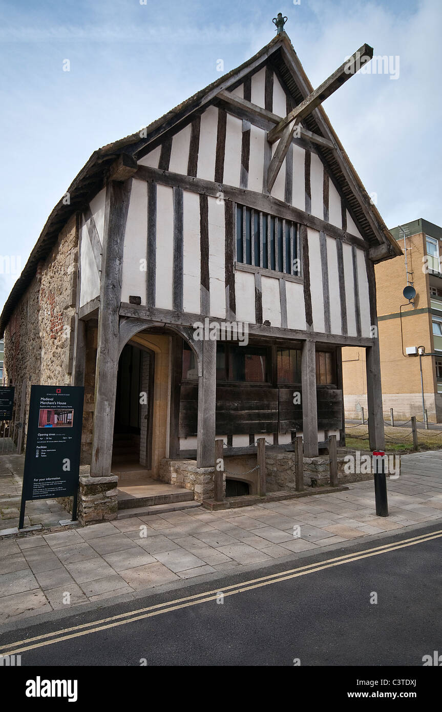 Old timber merchant hi-res stock photography and images - Alamy