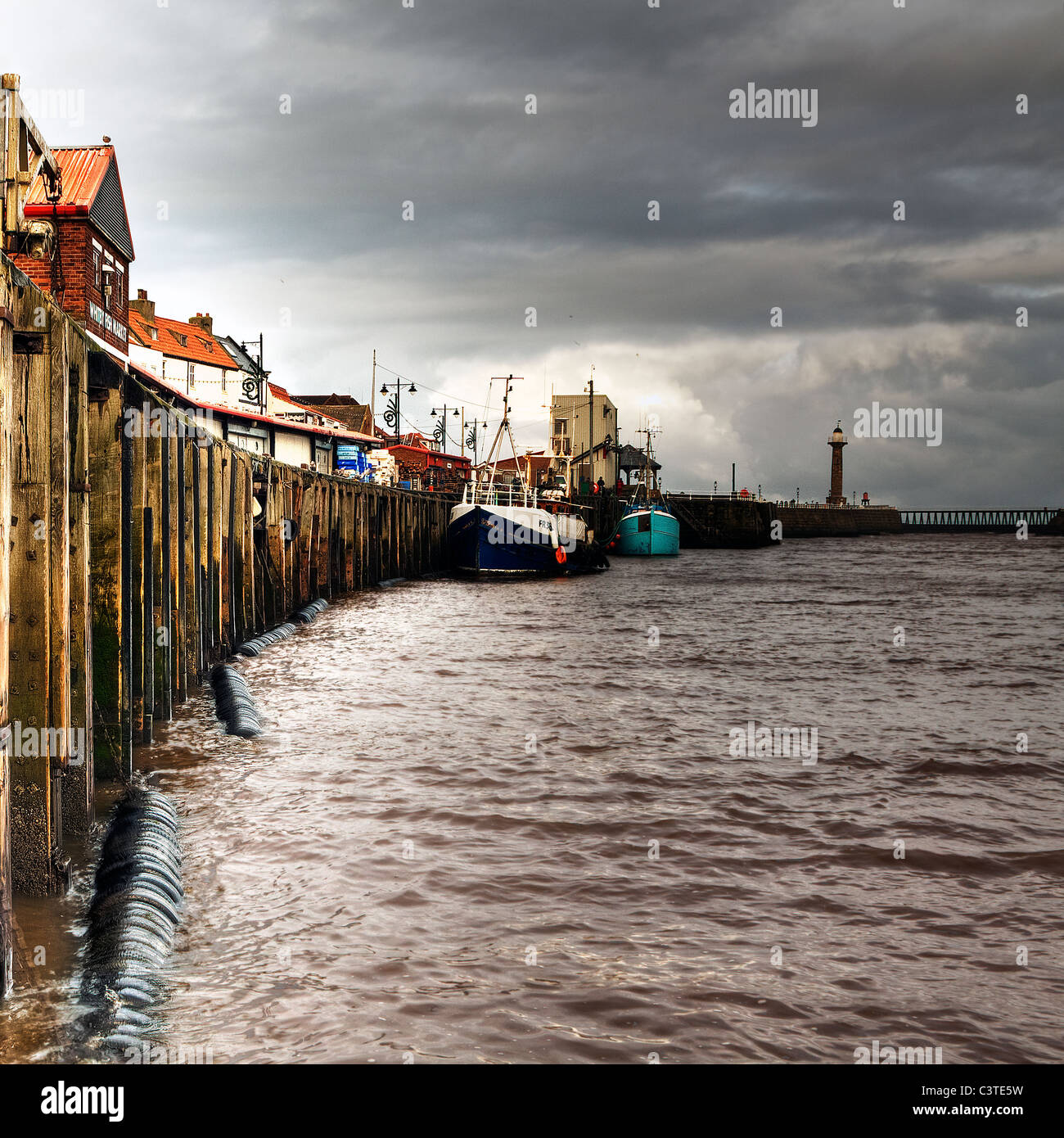 Whitby quayside hi-res stock photography and images - Alamy