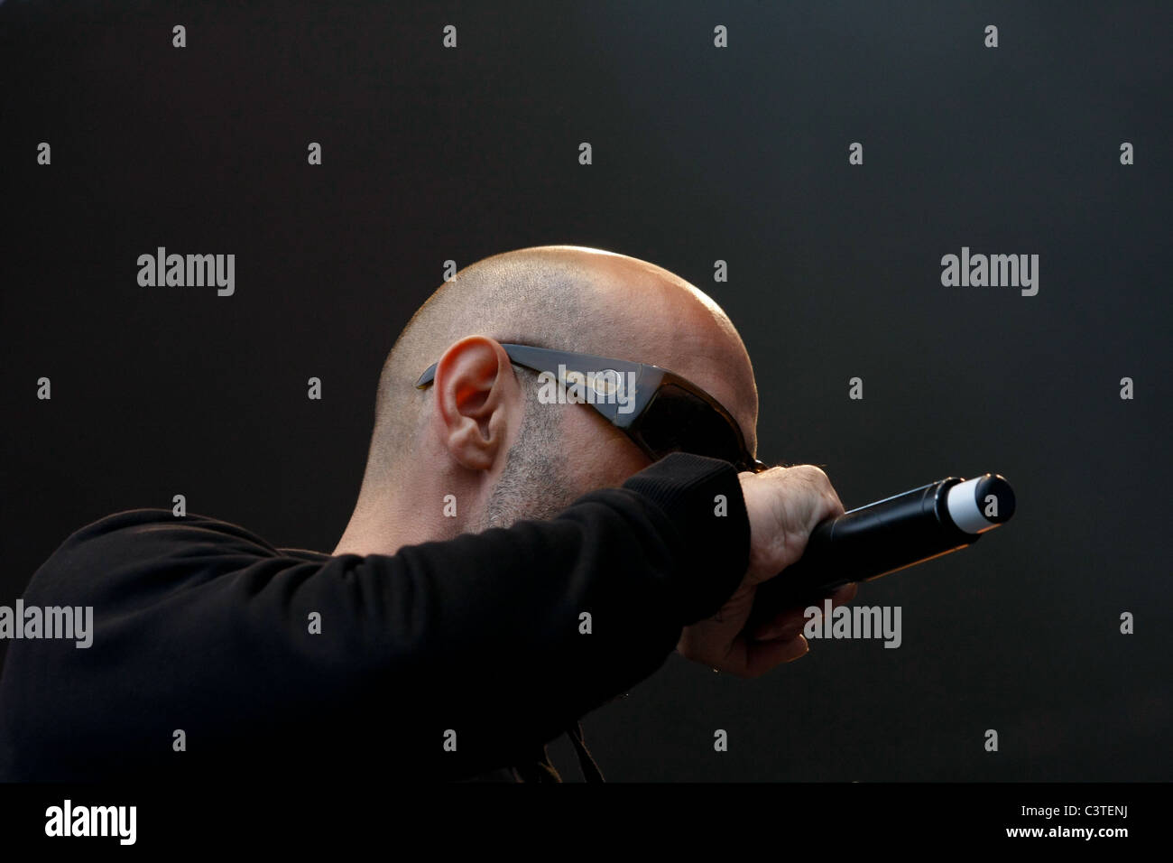 singer on stage Stock Photo - Alamy