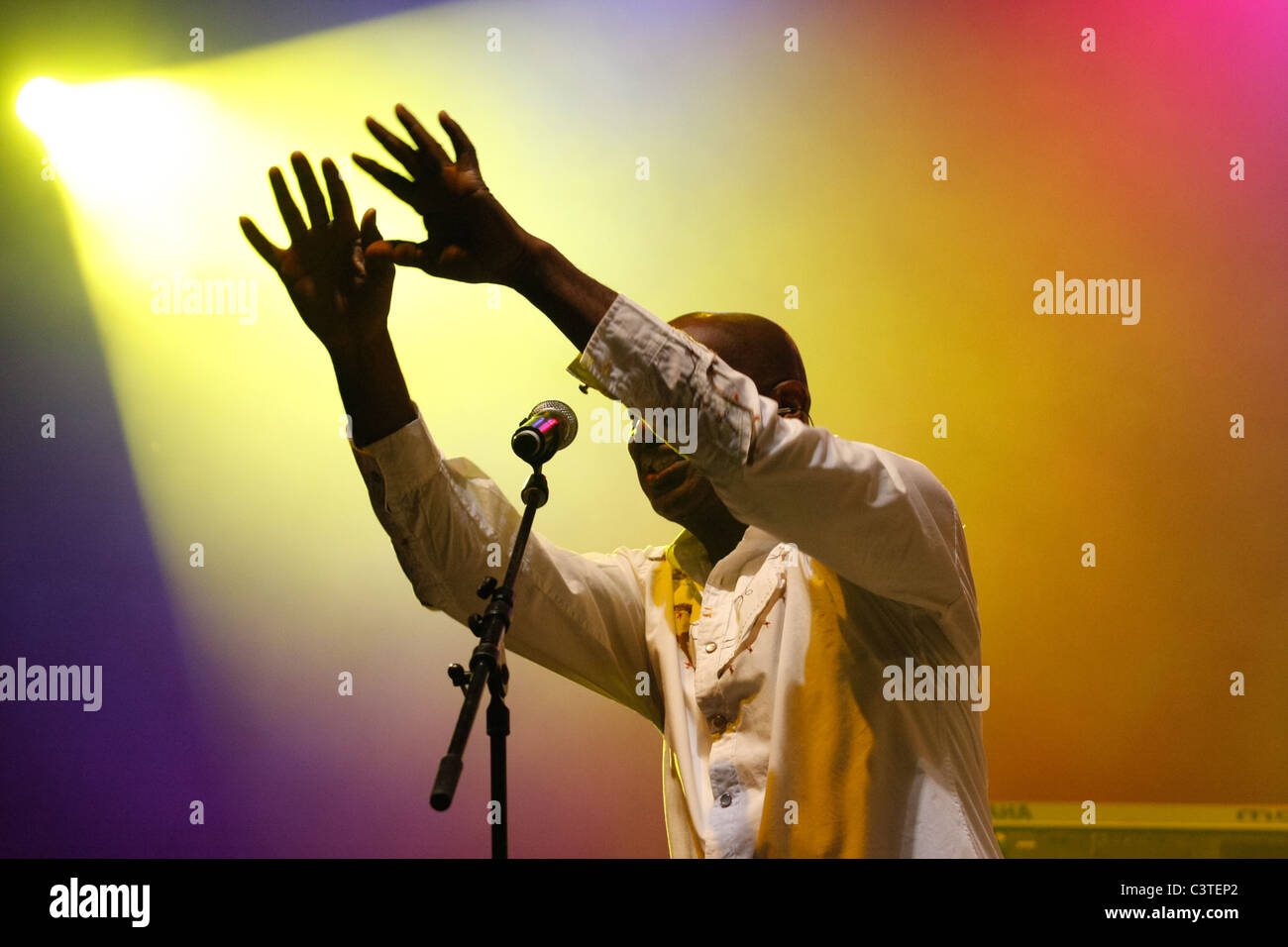 singer on stage Stock Photo - Alamy