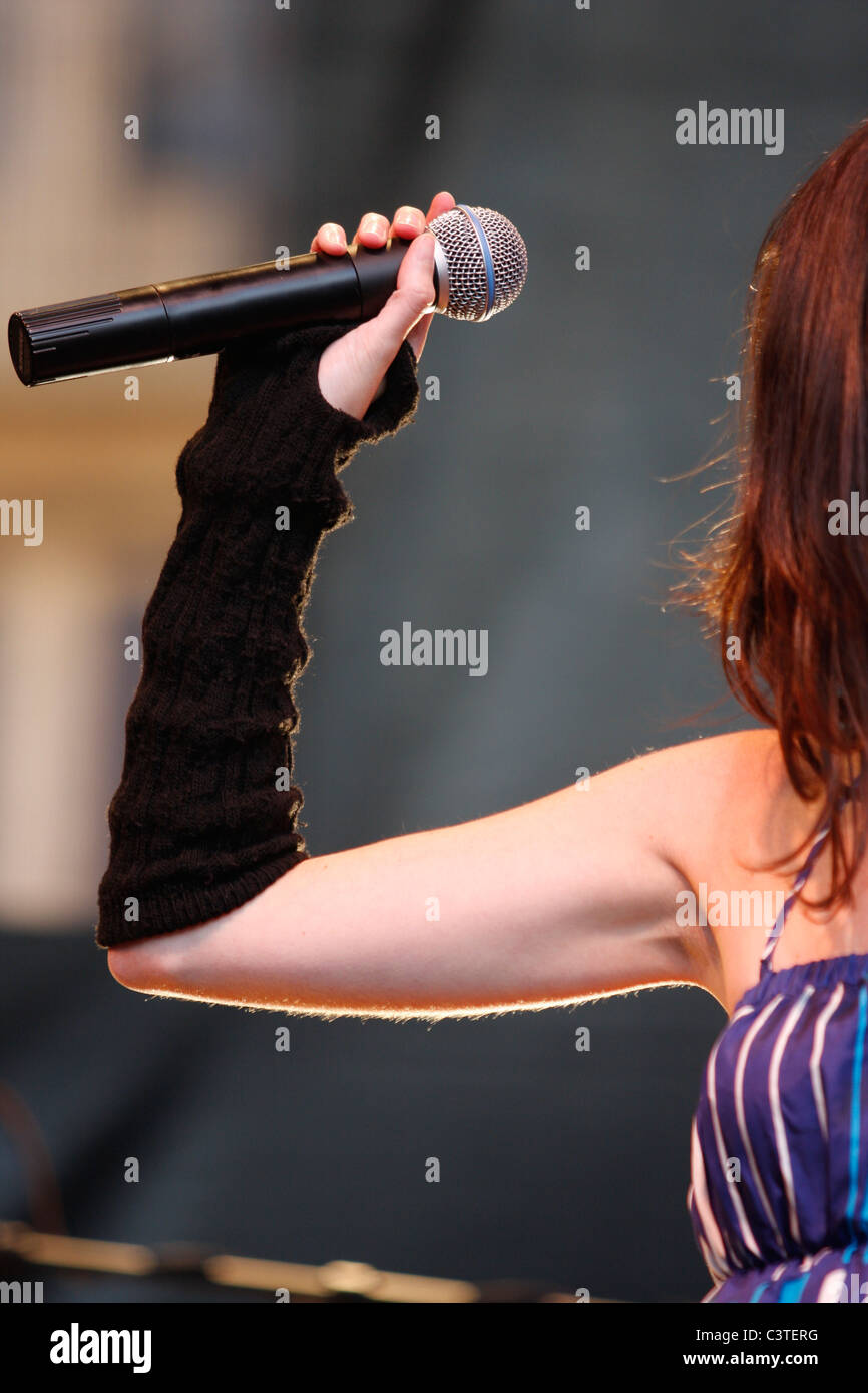 singer on stage Stock Photo - Alamy