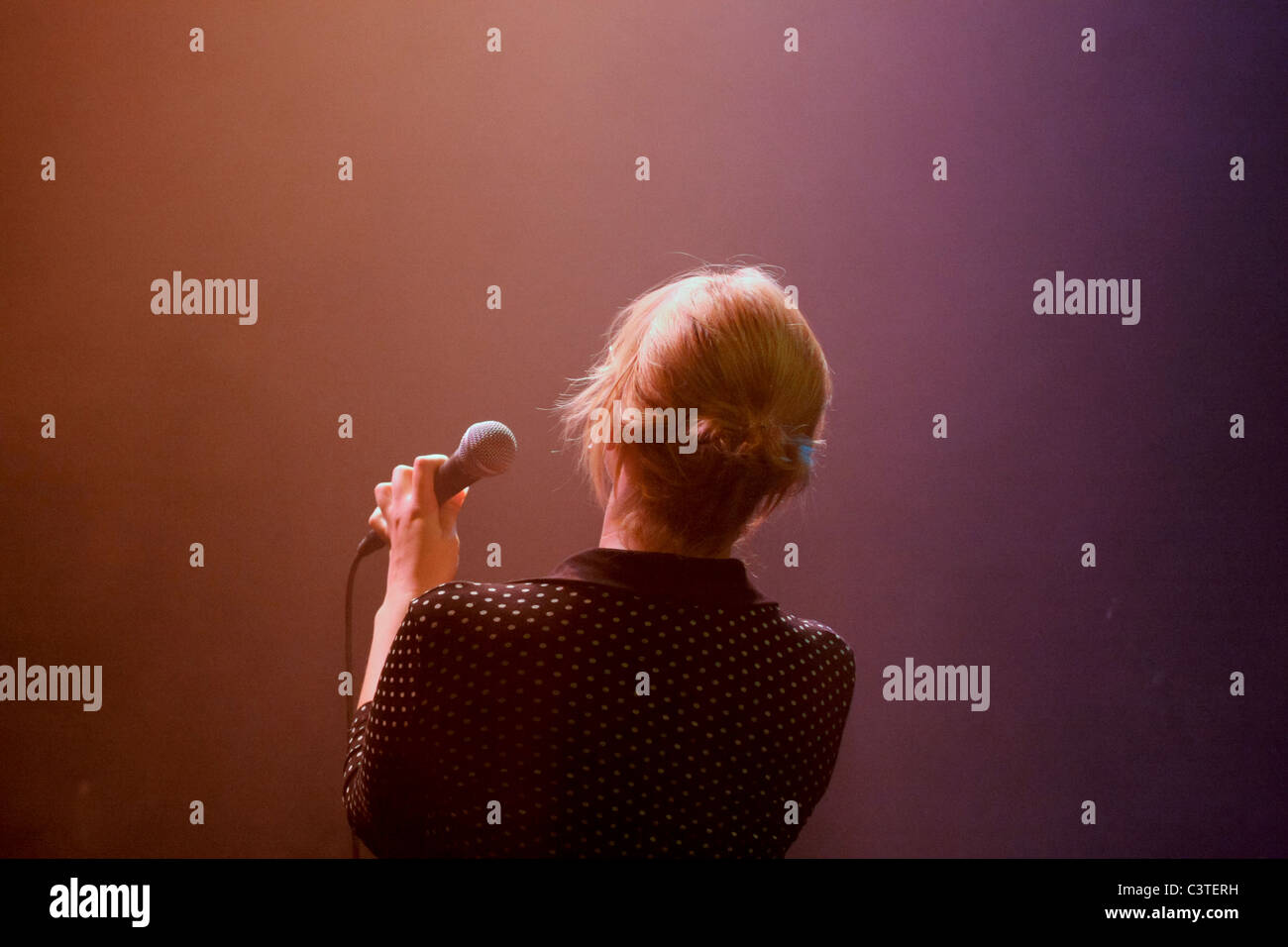 singer on stage Stock Photo - Alamy