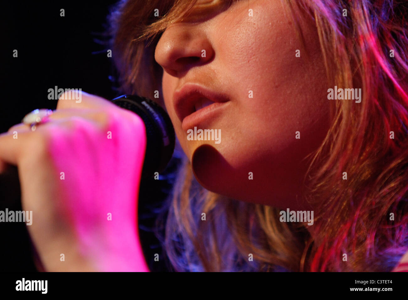 singer on stage Stock Photo - Alamy