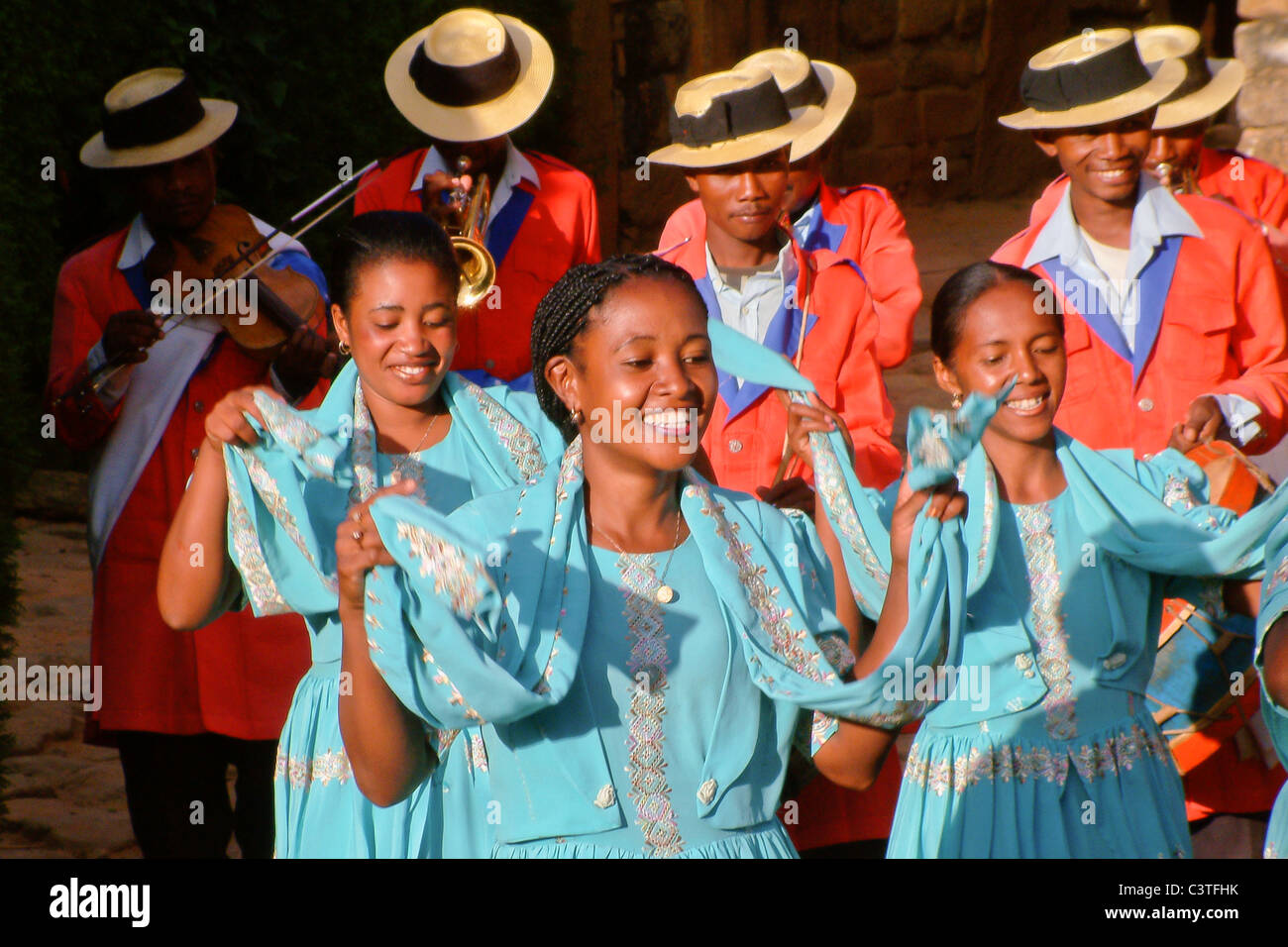 Hira gasy madagascar hi-res stock photography and images - Alamy