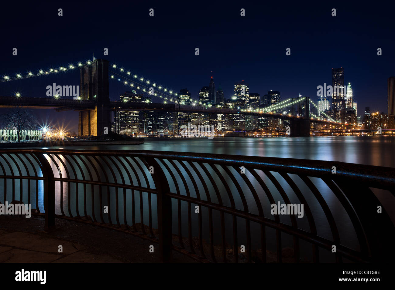 Brooklyn Bridge at night Stock Photo - Alamy
