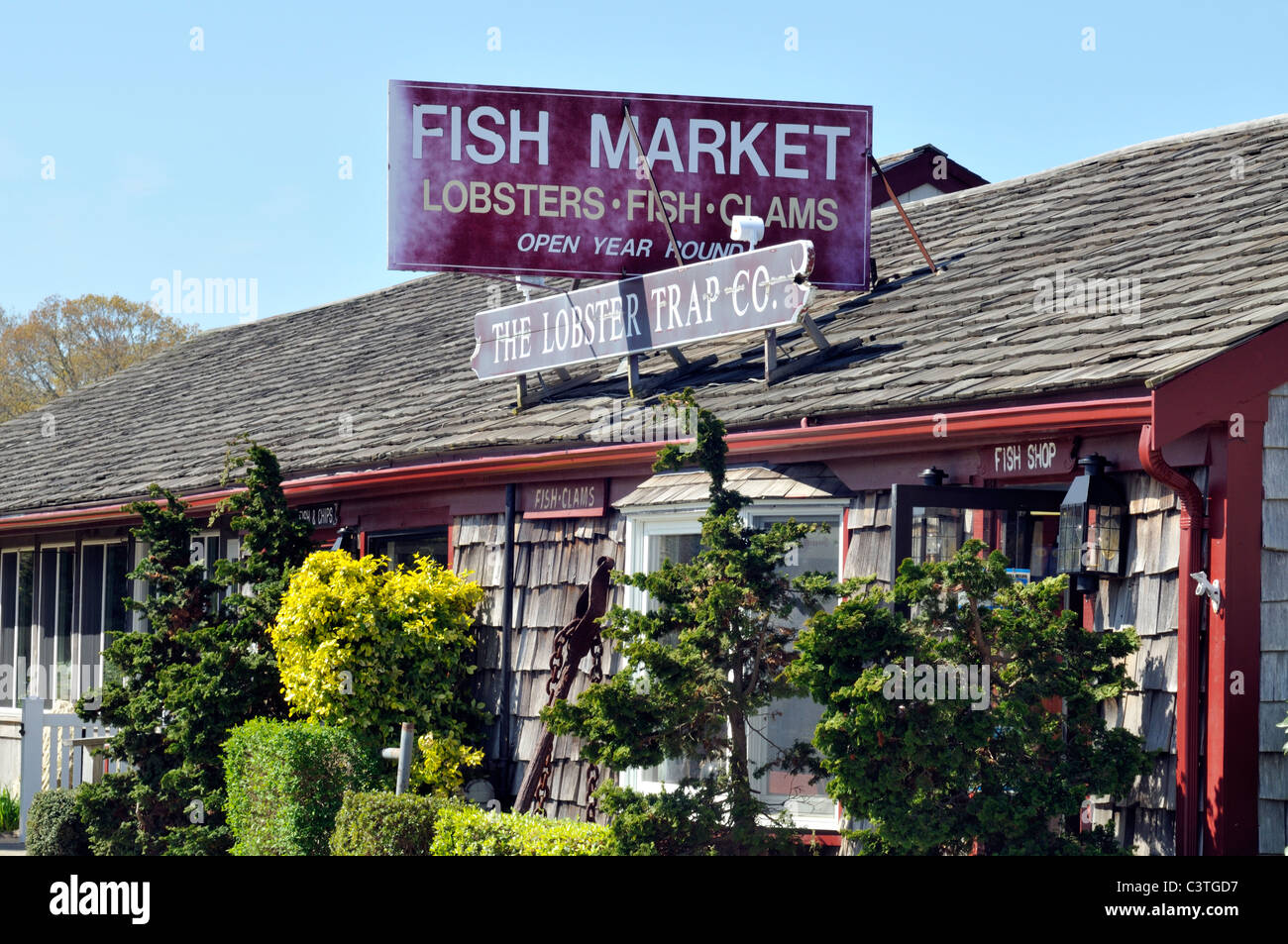 Exterior of Fish market and shack on Cape Cod. USA Stock Photo - Alamy