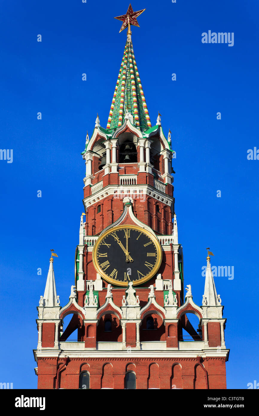 Red square clock tower hi-res stock photography and images - Alamy