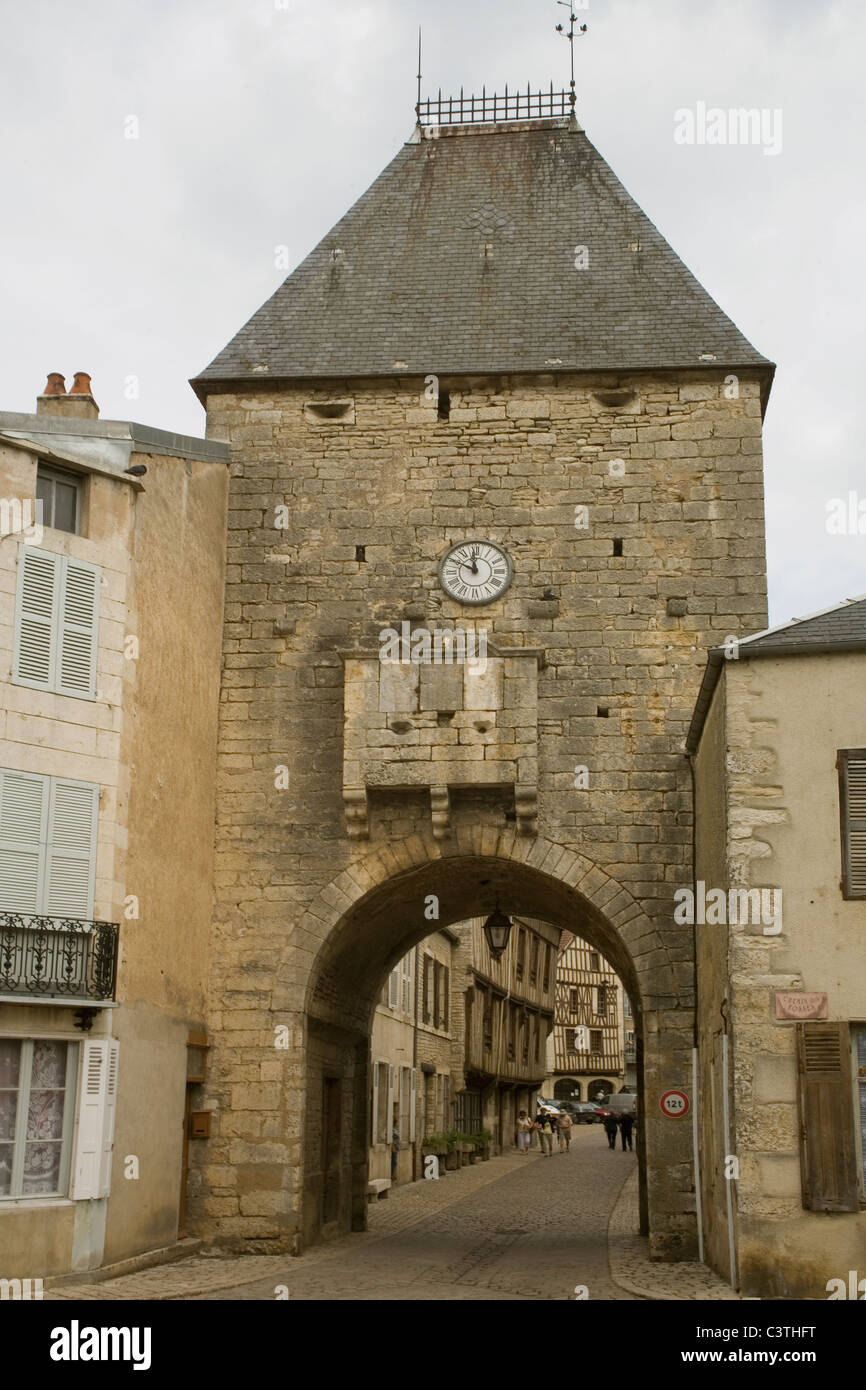 Burgundy gate hi-res stock photography and images - Alamy