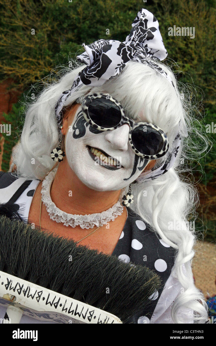 Pig Dyke Molly Dancers from Cambridgeshire at Sidmouth Folk Week (Molly ...