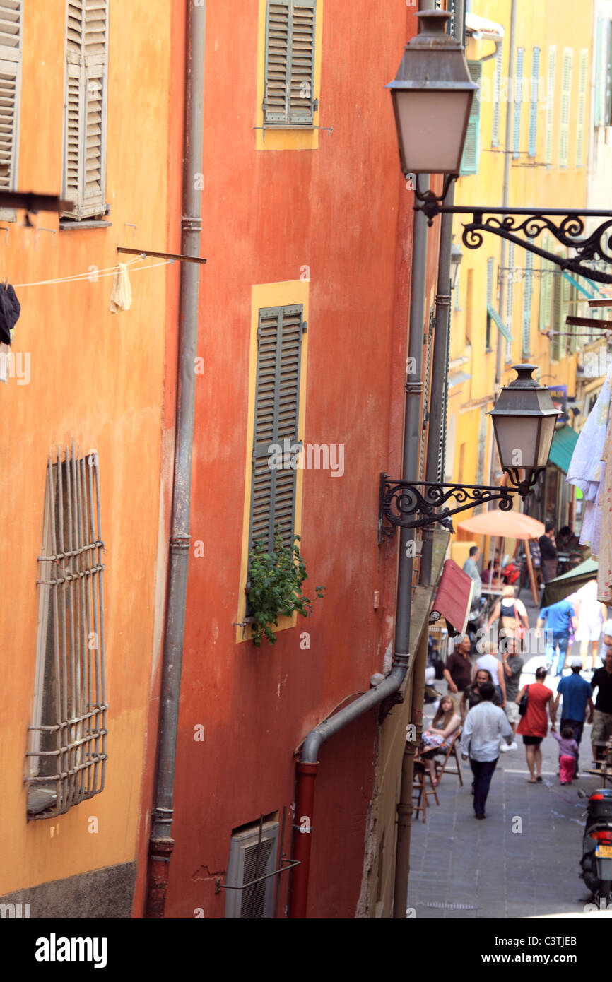 Colorful building in the old town of Nice Stock Photo - Alamy