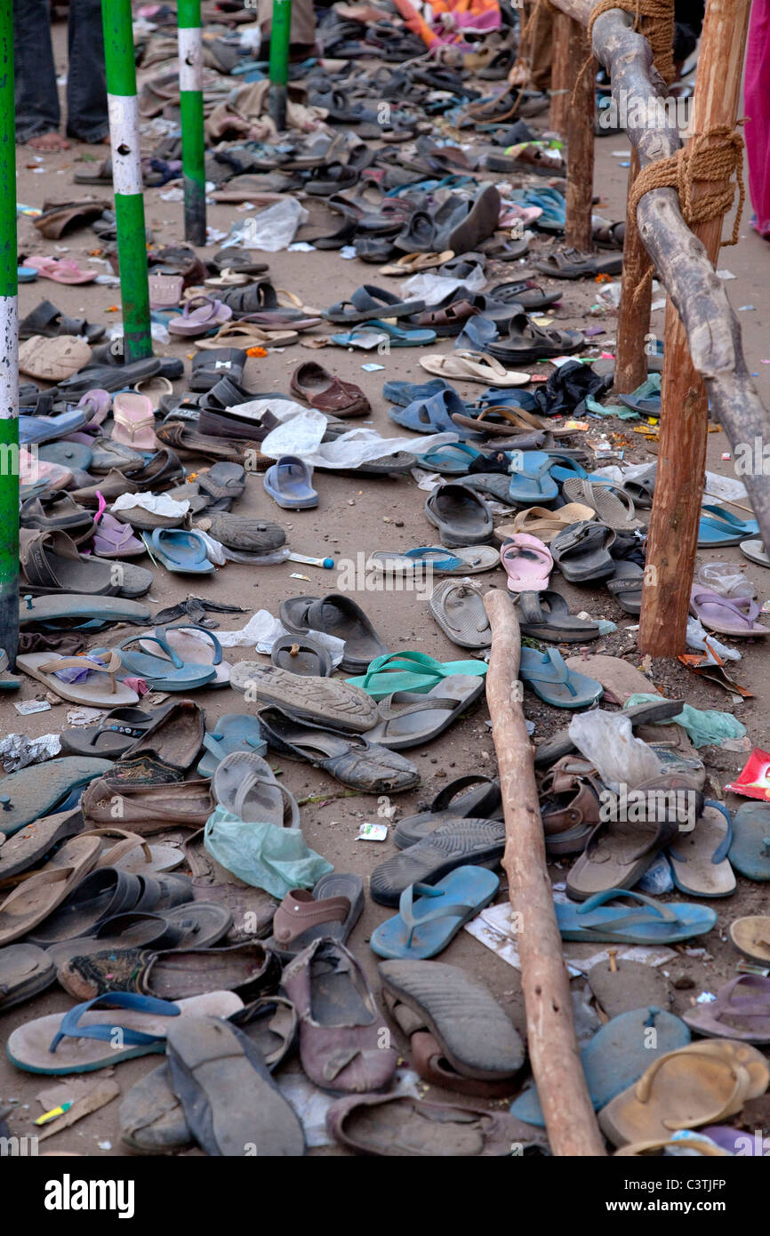 Shoes outside a temple hi-res stock photography and images - Alamy