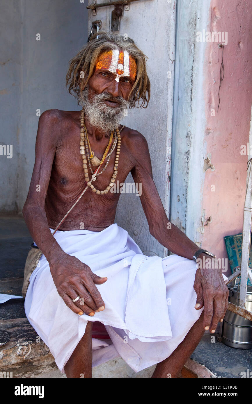 Old man in Udaipur, Rajasthan, India Stock Photo - Alamy