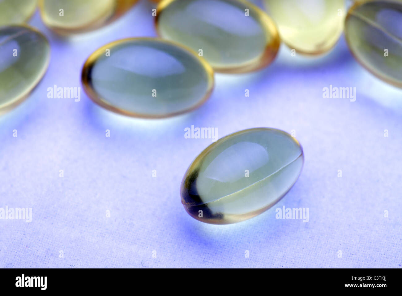 The capsules of fish oil Stock Photo - Alamy