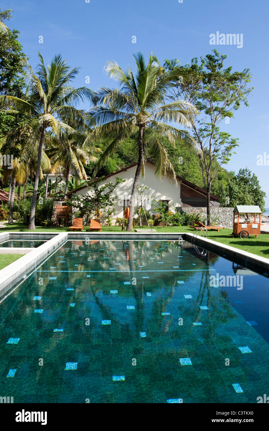 Hotel swimming pool in Lombok, Indonesia Stock Photo - Alamy