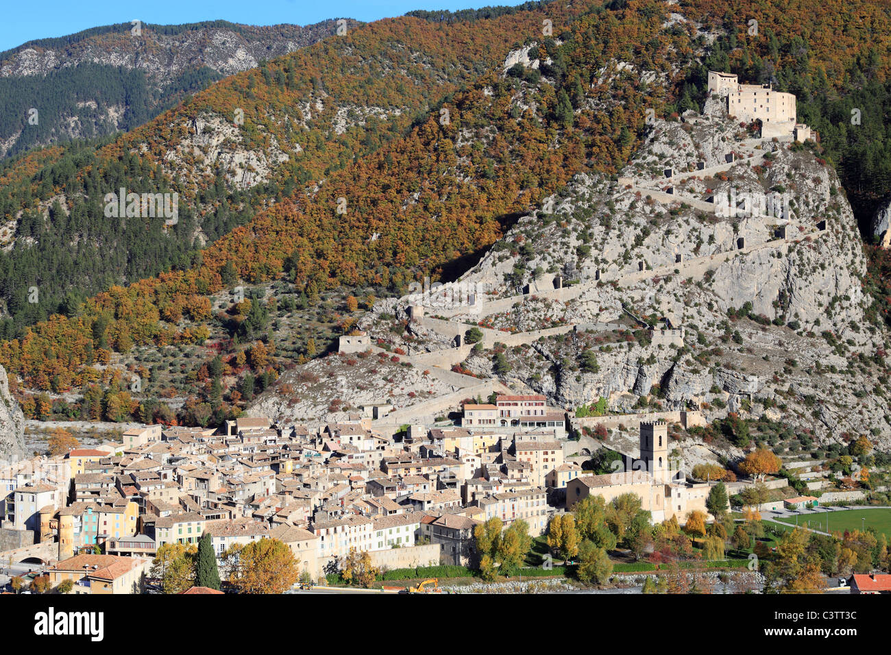 Rural country medieval hi-res stock photography and images - Alamy