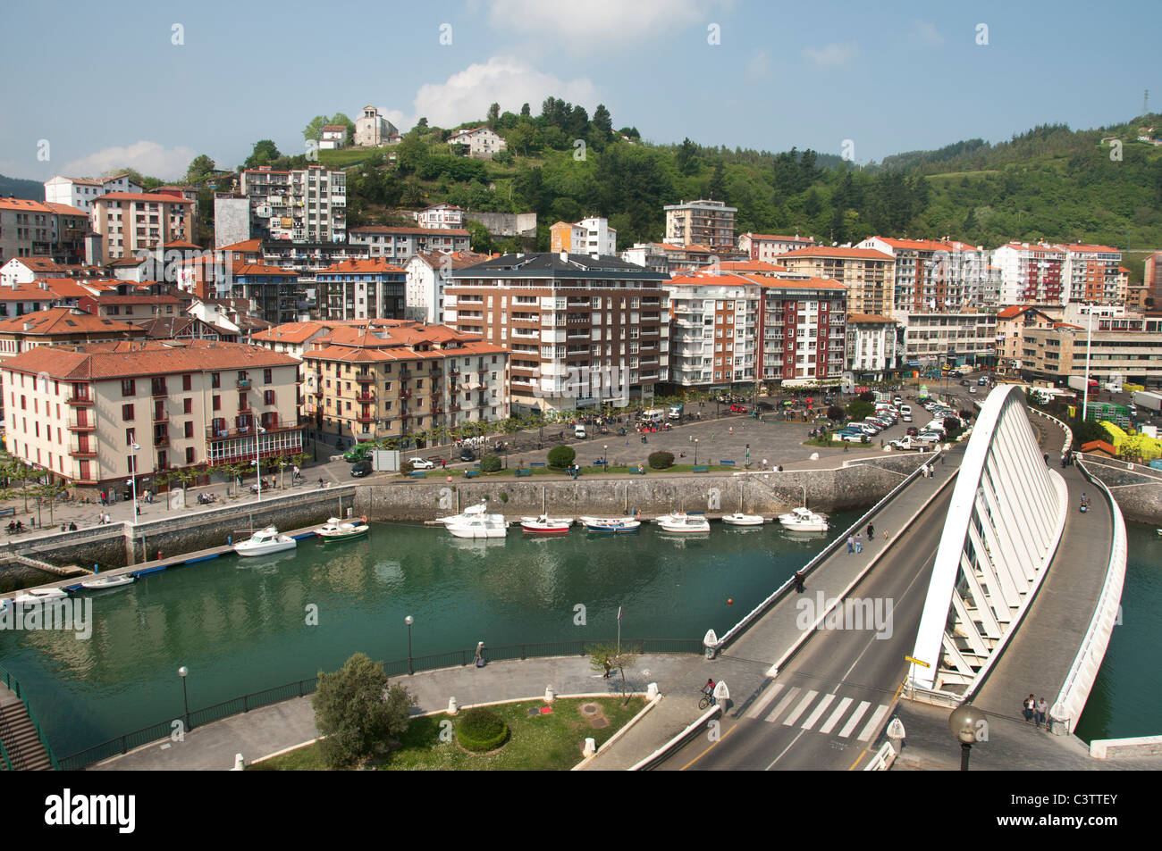 Ondarroa spain old spanish fishing hi-res stock photography and images ...