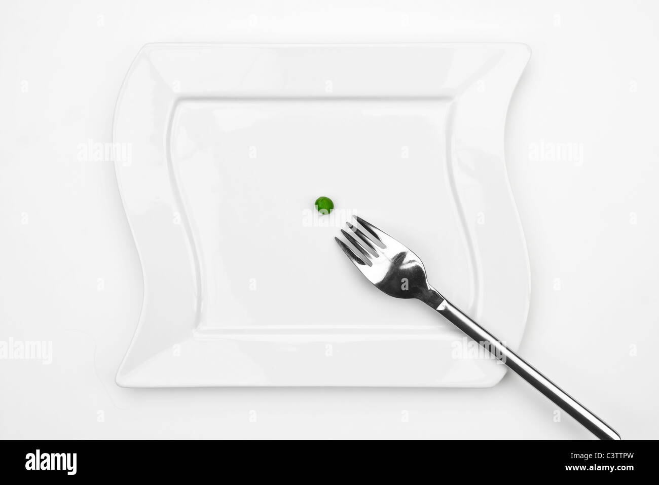 Pea on plate hi-res stock photography and images - Alamy