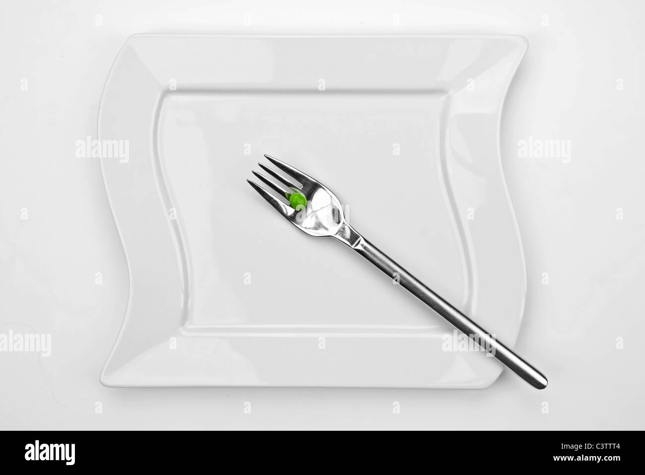 Single use plate hi-res stock photography and images - Alamy