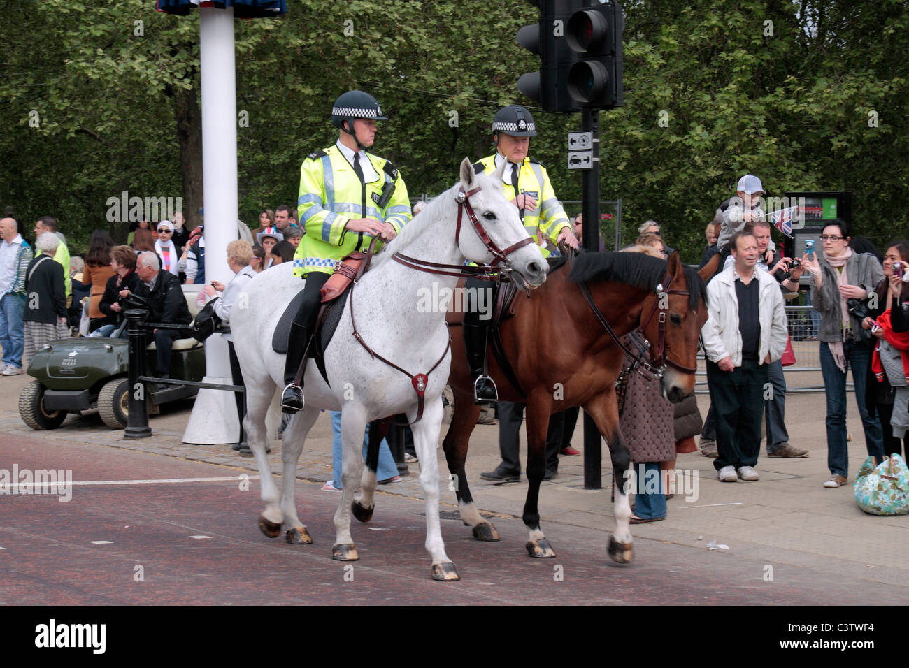 Mounted Police Uk High Resolution Stock Photography and Images - Alamy
