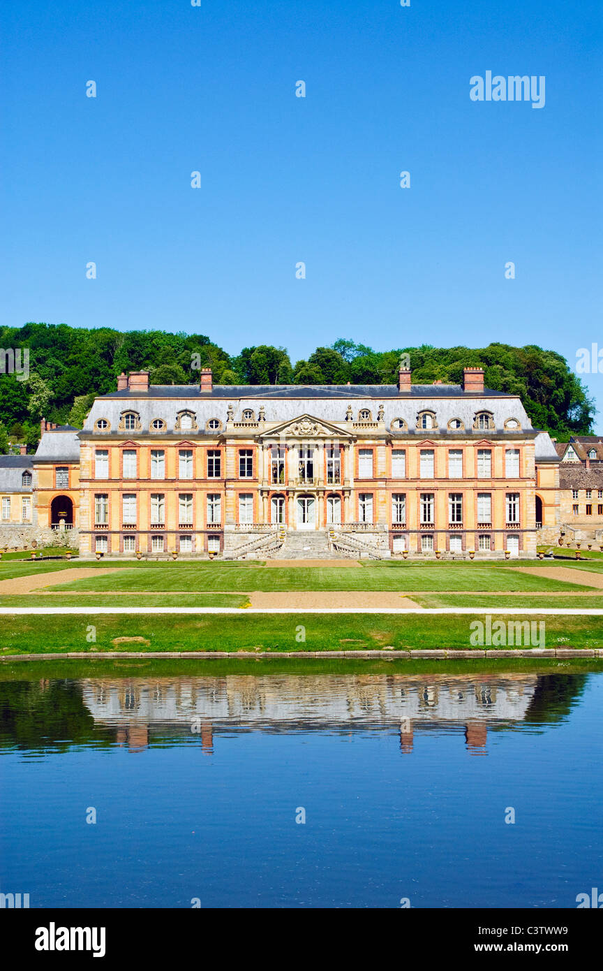 Dampierre en yvelines castle hi-res stock photography and images - Alamy