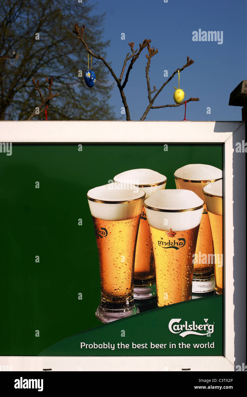 Carlsberg beer advertising hi-res stock photography and images - Alamy