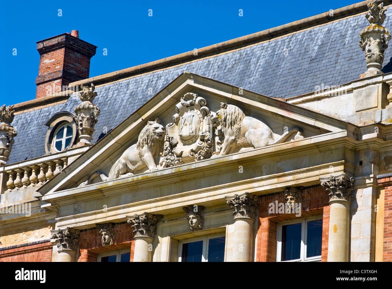 Dampierre en yvelines castle hi-res stock photography and images - Alamy