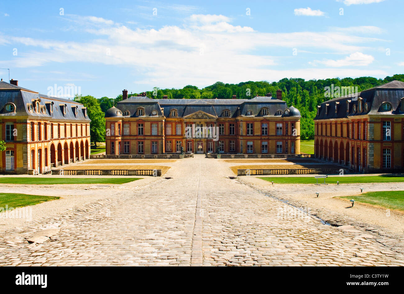 Château de Dampierre in Dampierre-en-Yvelines, in the Vallée de ...