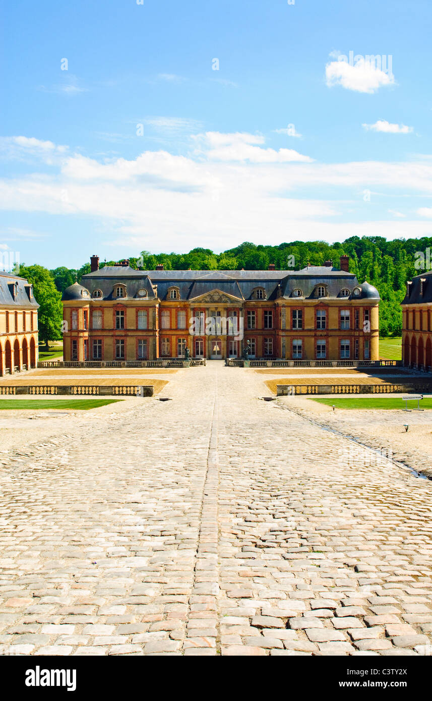 Château de Dampierre in Dampierre-en-Yvelines, in the Vallée de ...