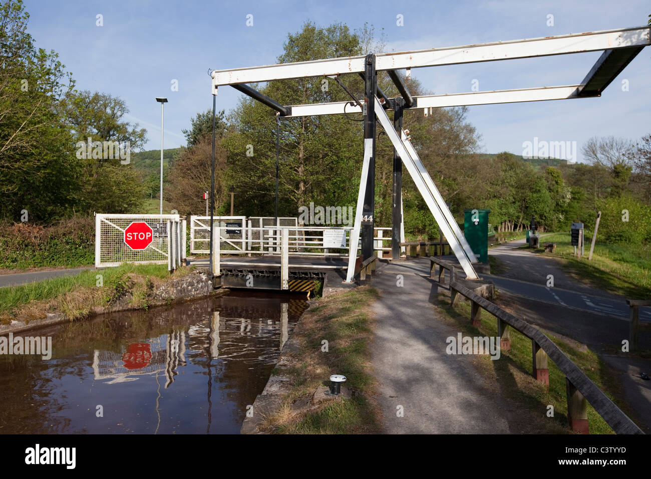 Drawbridge on Brecon Canal near Talybont-on-Usk, Powys Wales UK 117997 ...