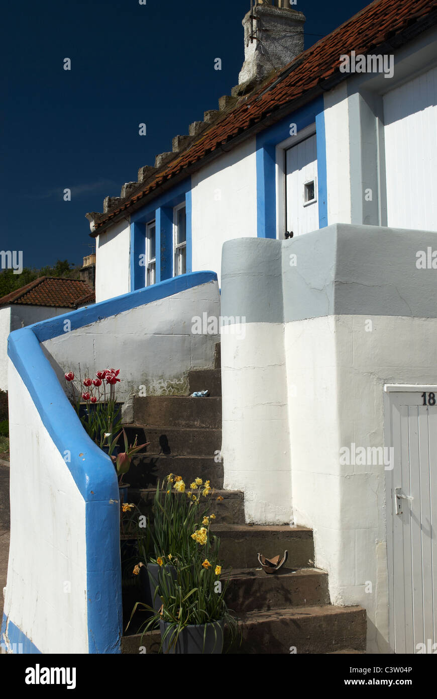 Traditional fishing cottages pittenweem Stock Photo - Alamy
