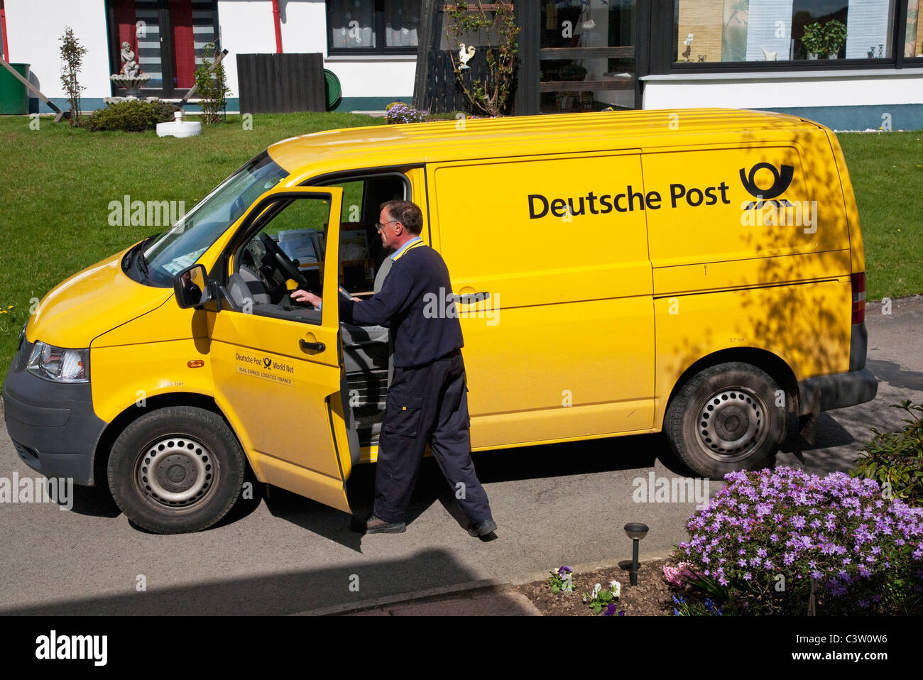 Deutsche delivery van hi-res stock photography and images - Alamy