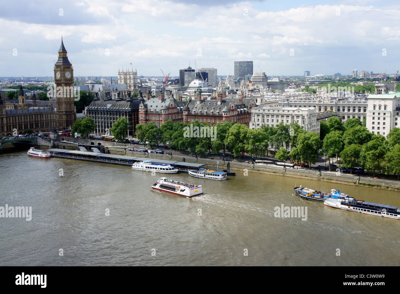 London embankment hi-res stock photography and images - Alamy