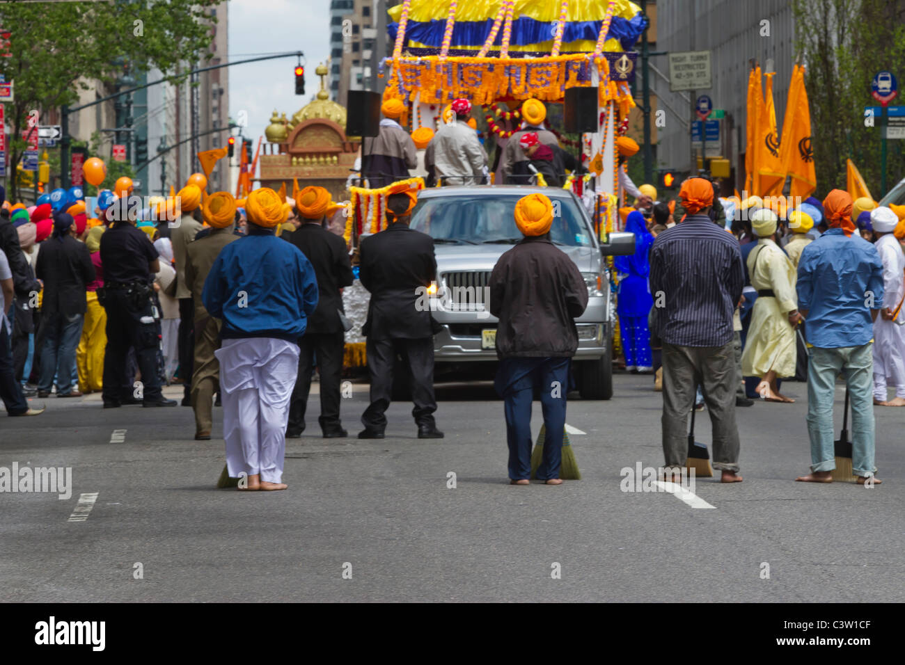 Sikh day parade new york hi-res stock photography and images - Alamy
