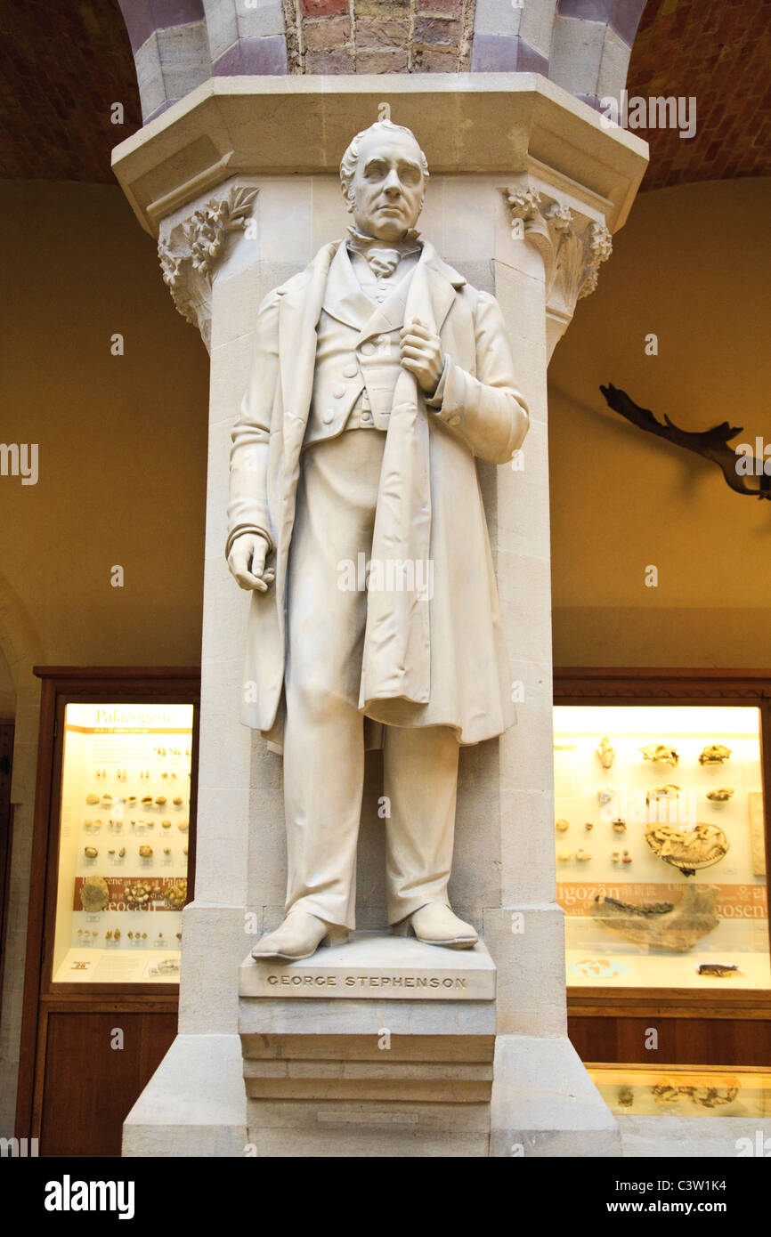 Statue of George Stephenson at the Oxford University Natural History ...