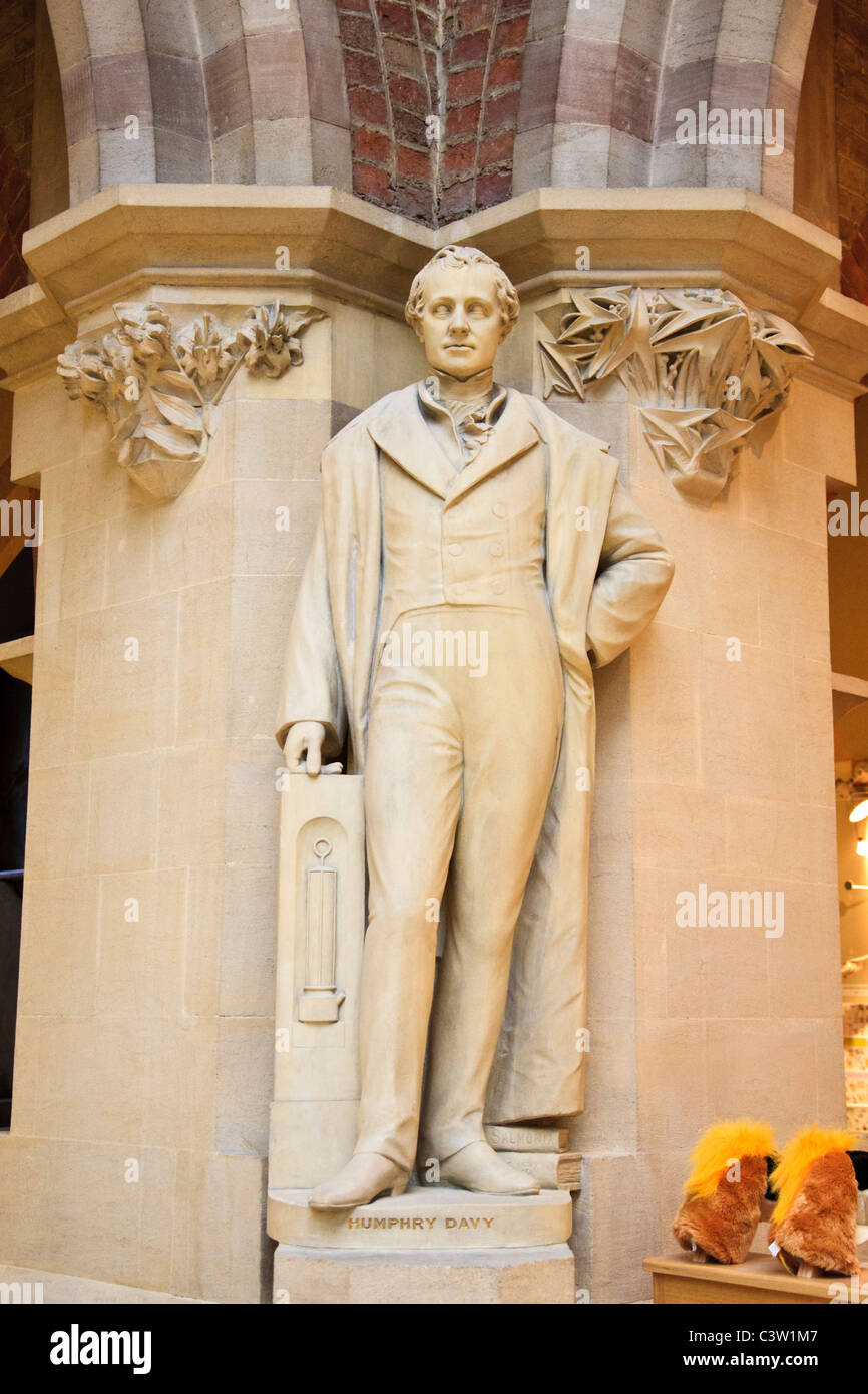 Humphrey davy hi-res stock photography and images - Alamy